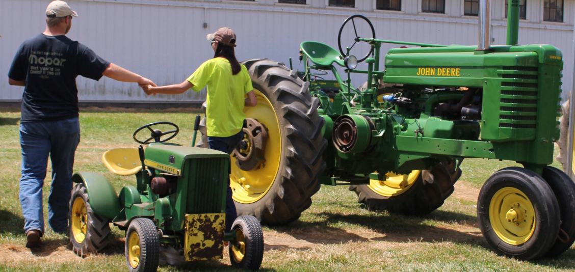 Ohio Two Cylinder Club - Eastern National Expo XII